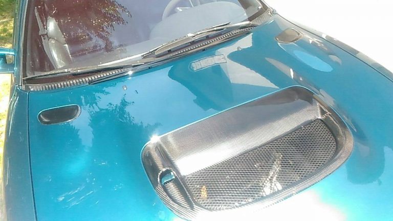 Toyota Celica ST205 TTE rally light pods.