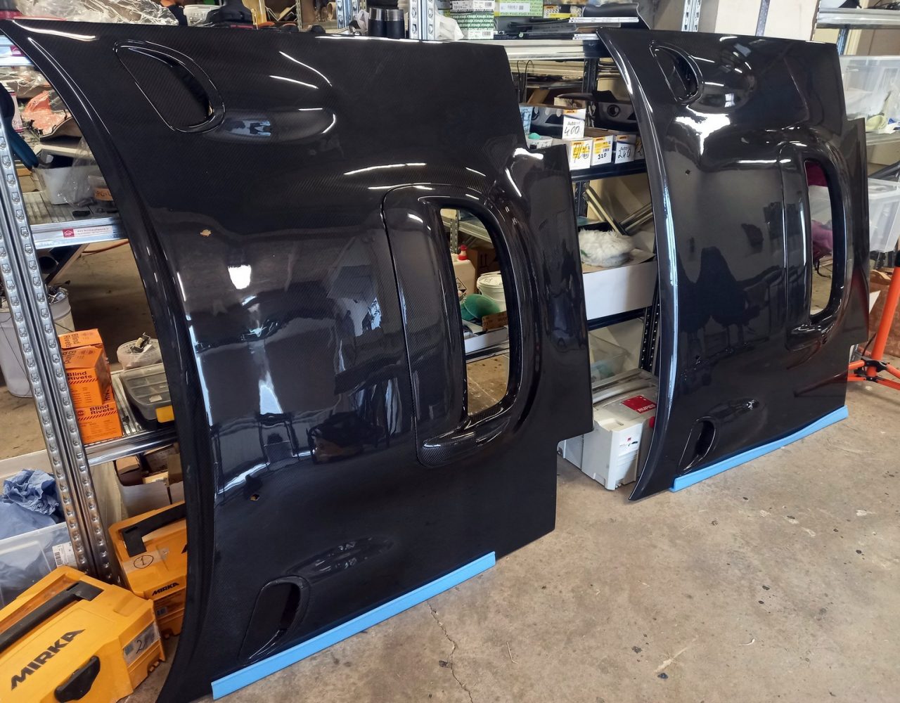 Multi-colored carbon fiber - Carbon Microsystem